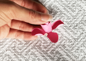 Mini Paper Rose - Living and Crafting