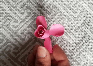 Mini Paper Rose - Living and Crafting