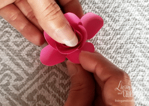 Mini Paper Rose - Living and Crafting