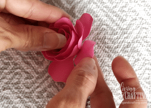 Mini Paper Rose - Living and Crafting