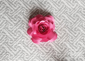 Mini Paper Rose - Living and Crafting