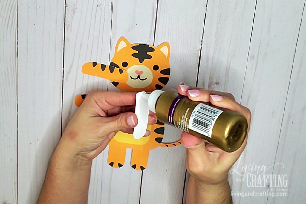 Animal DIY Candy Wrappers for Valentine’s Day - Living and Crafting